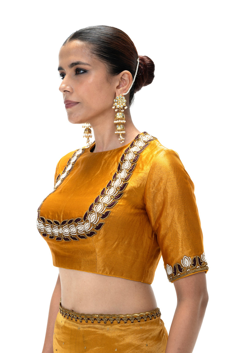 Advika – Deval The Multi Designer Store